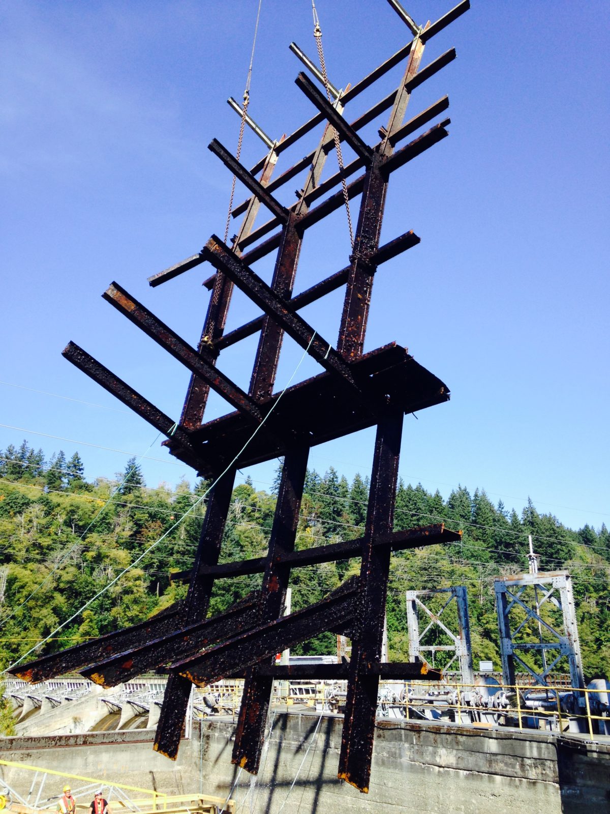 Trash Rack Replacement, BC - Dominion Divers